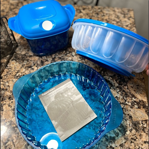 Tupperware | Kitchen | Royal Blue Tupperware Set | Poshmark